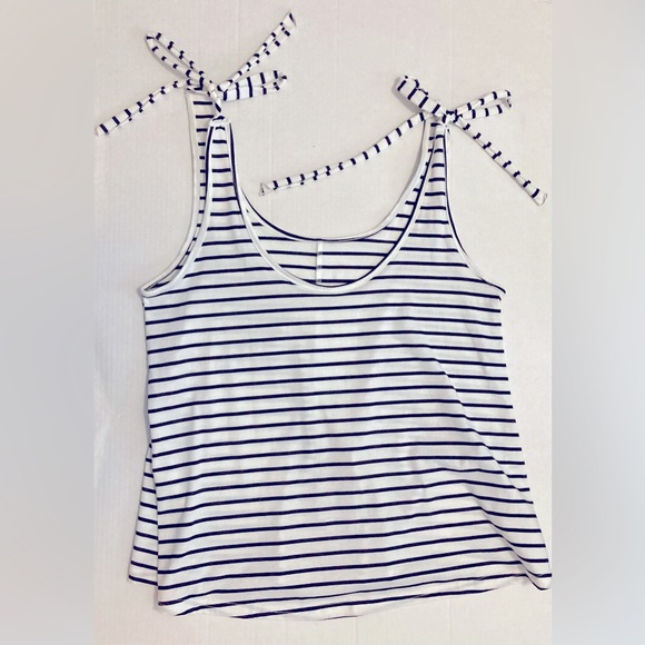 SHEIN | Tops | Shein Curve Black And White Tank Size Oxl | Poshmark